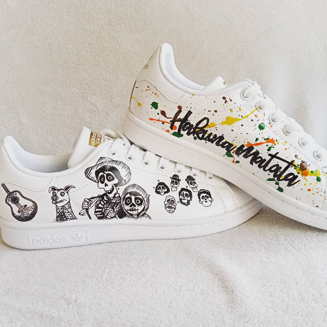 Custom Coco et Le Roi Lion – De la Tête aux Baskets